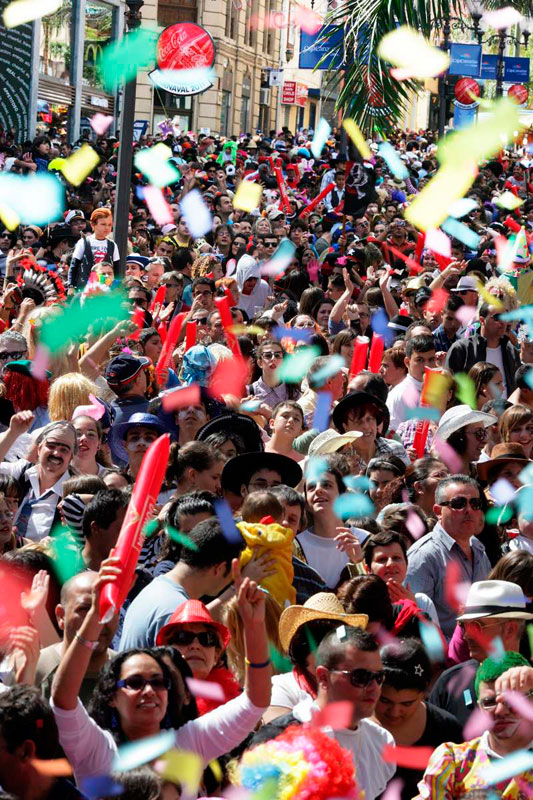 Carnaval de día en Tenerife: Fiesta bajo el sol