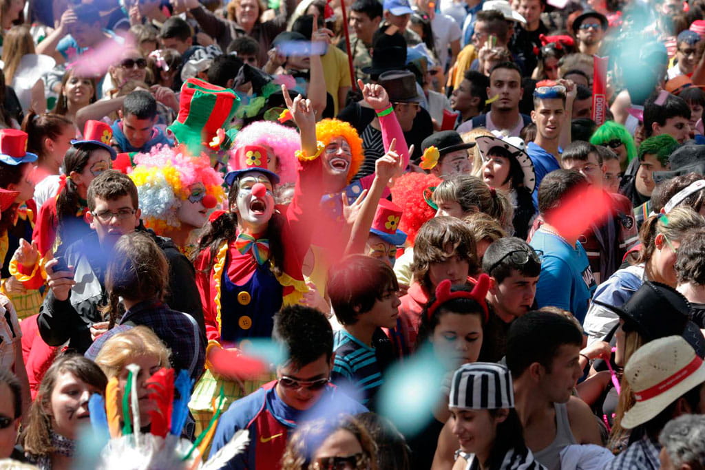 Carnaval de día en Tenerife: Fiesta bajo el sol